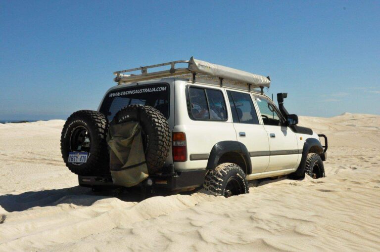 42 tips for 4WDing; the ultimate guide for driving a 4WD