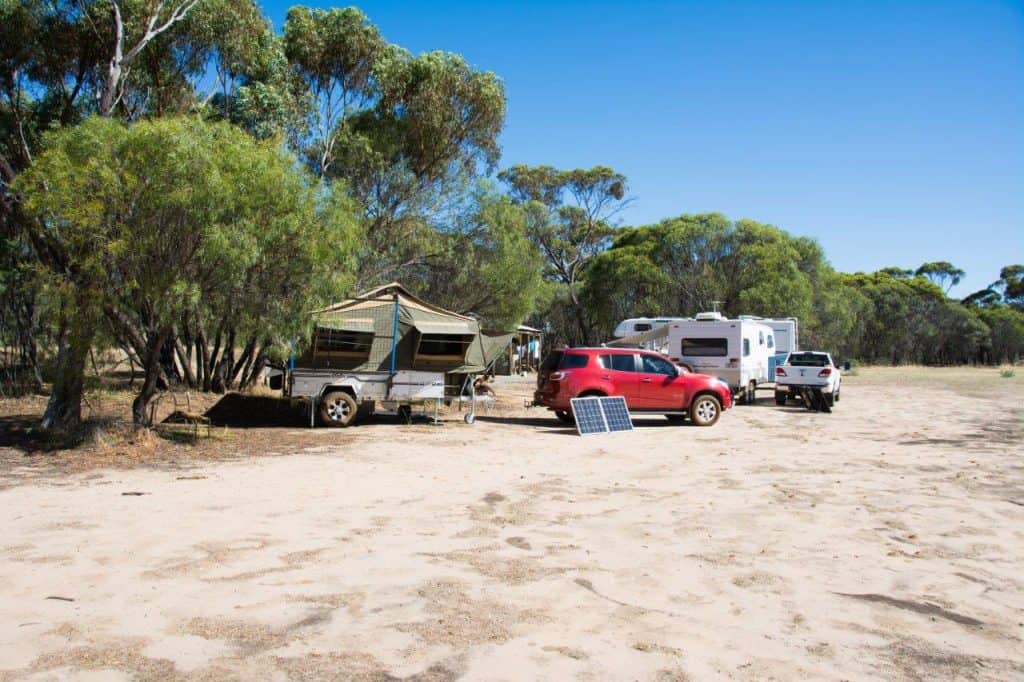 Pumphreys Bridge; low cost riverside camping near Perth