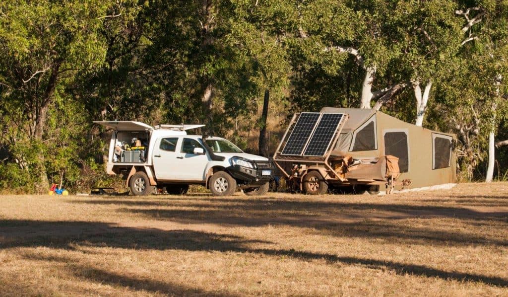 Fitting out our Dmax gull wing canopy