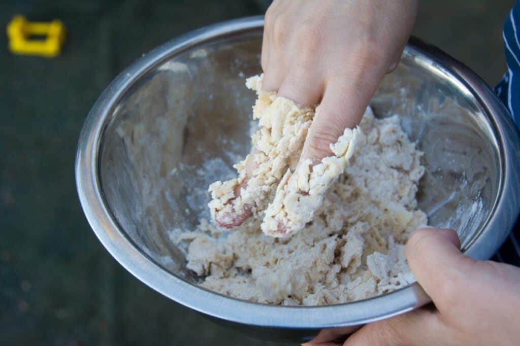 Camp Oven Damper; how to make it