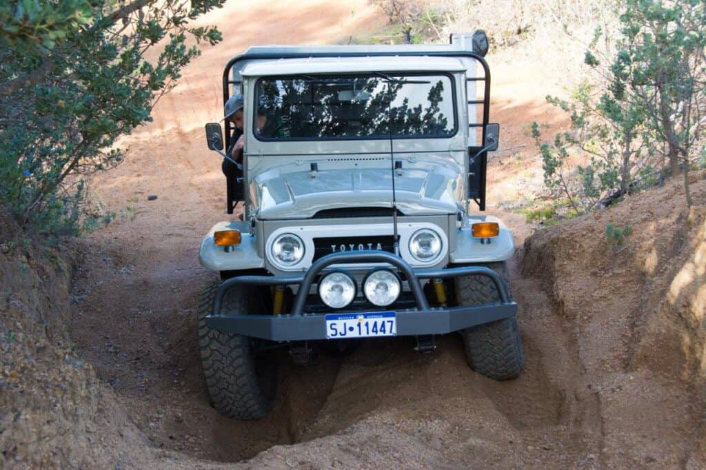 FJ45 rebuild; bringing a 47 year old 4WD back to life