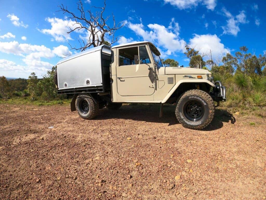 FJ45 rebuild; bringing a 47 year old 4WD back to life