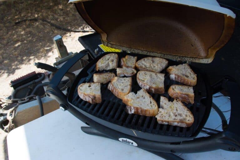 How to easily cook toast when camping (with minimal gear)