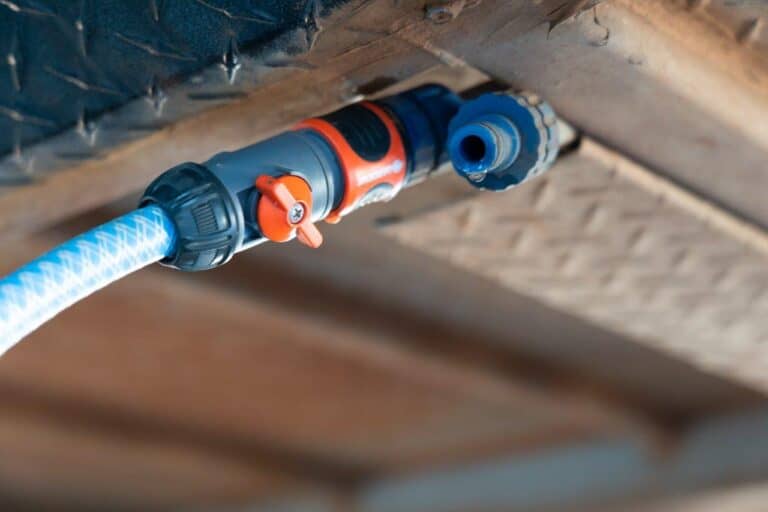 How to easily fill your water tanks travelling Australia