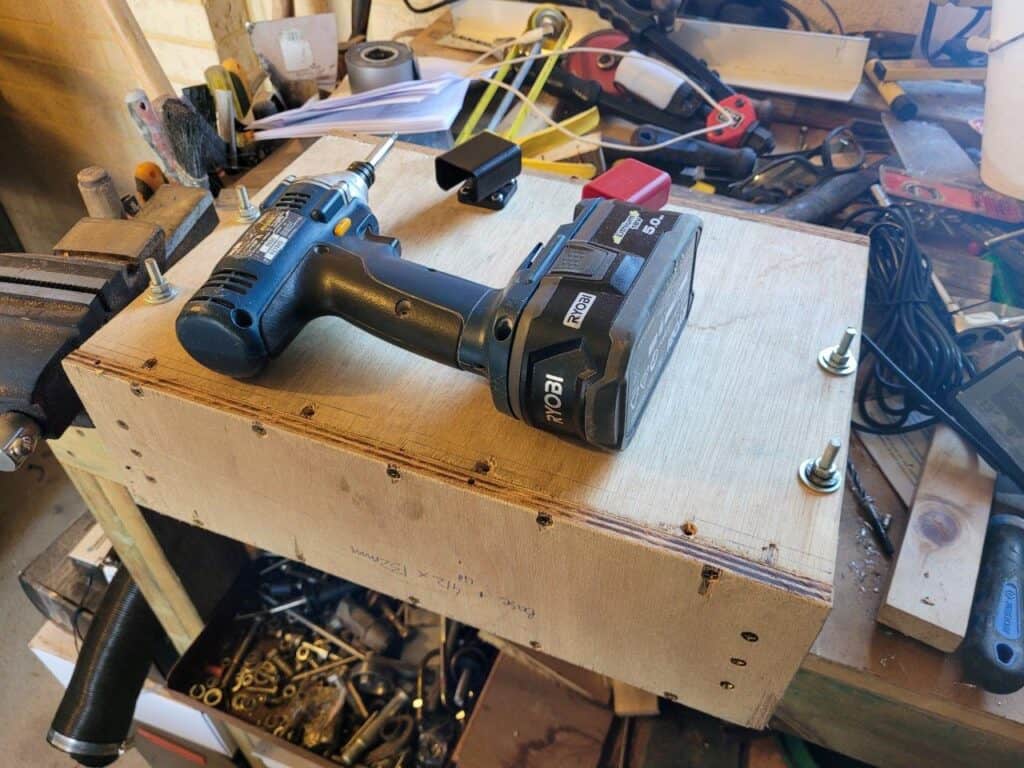 Building a 230aH DIY Lithium Battery for our 4WD