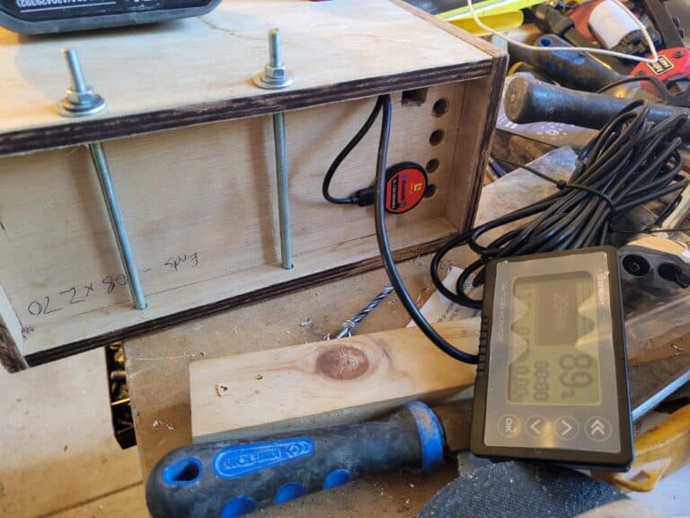 Building a 230aH DIY Lithium Battery for our 4WD