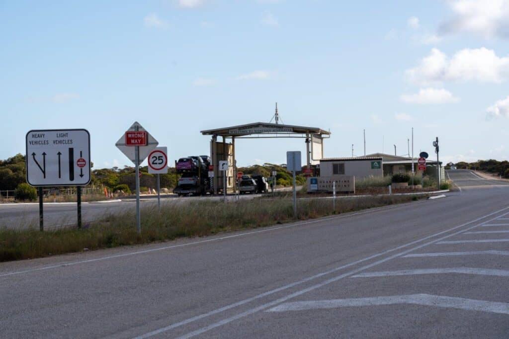 Travelling into SA from WA; quarantine restrictions