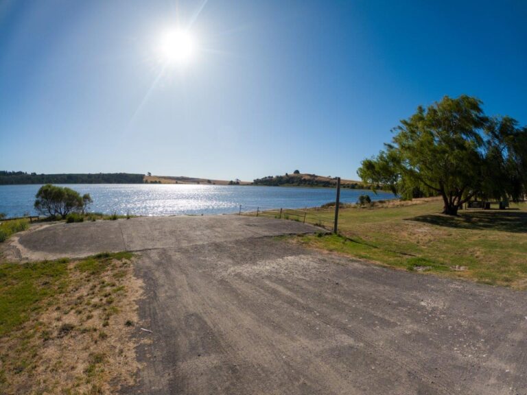 Lake Leake; great camping near Mount Gambier