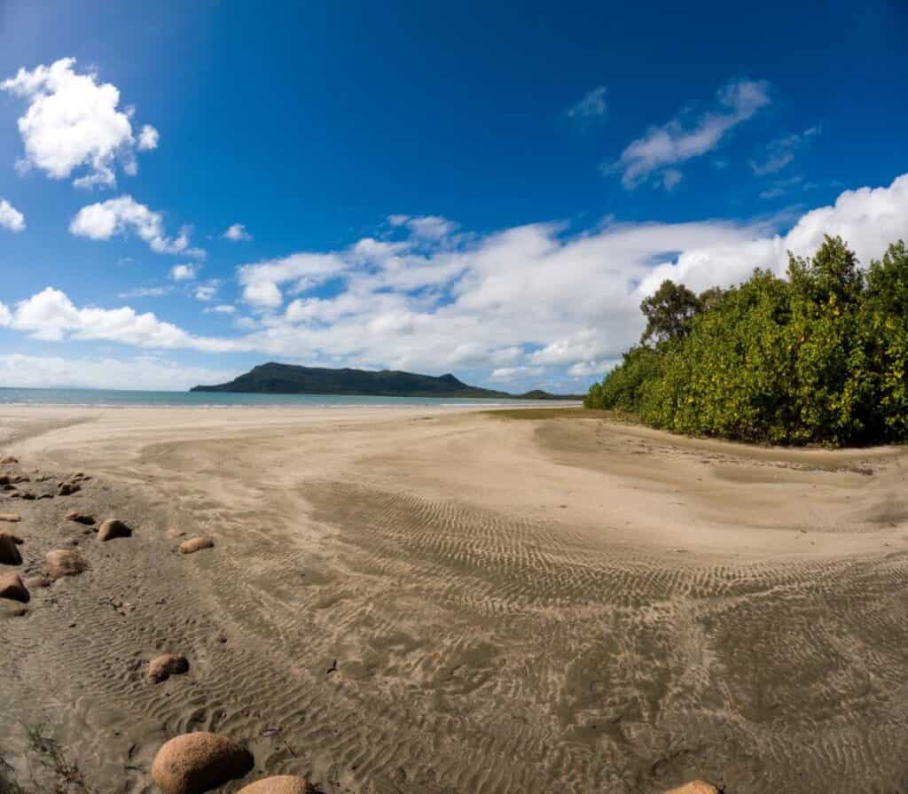Ball Bay, Cape Hillsborough National Park