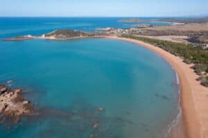 Stanage Bay; incredible beach camping - 4WDing Australia