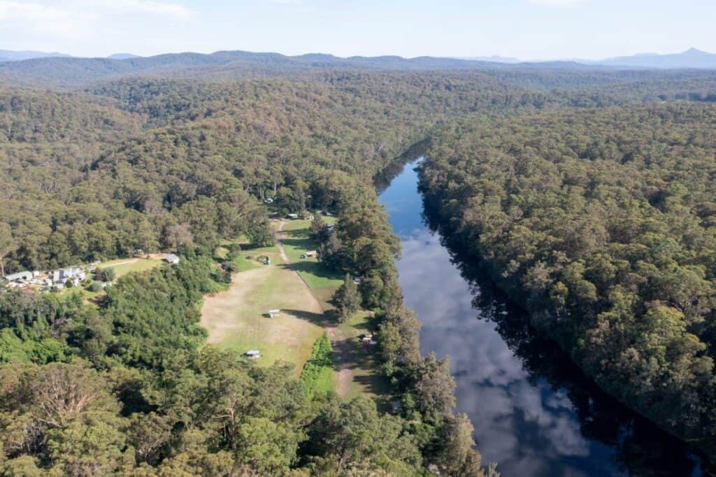 Shallow Crossing Campground; stunning riverfront camping - 4WDing Australia