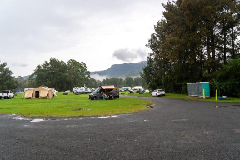 Bendeela Camping; wombats and river front bliss - 4WDing Australia
