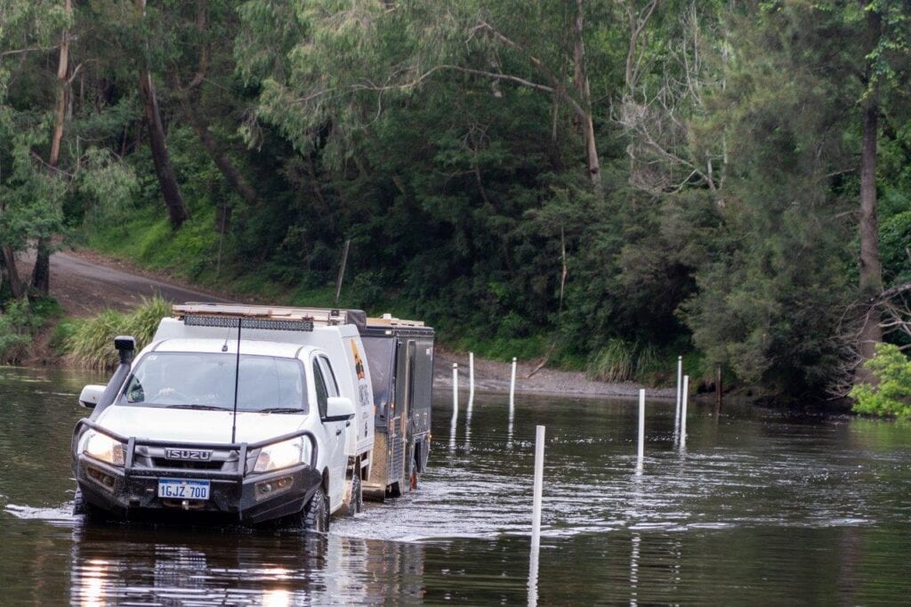 Shallow Crossing Campground; stunning riverfront camping - 4WDing Australia