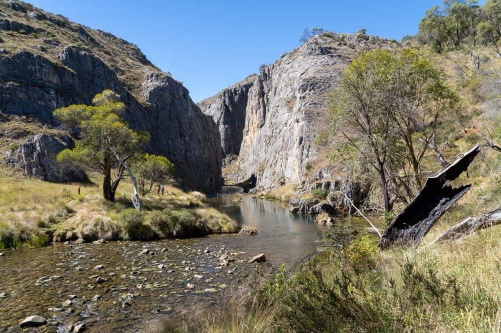 Blue Water Holes; mind blowing views and walks - 4WDing Australia