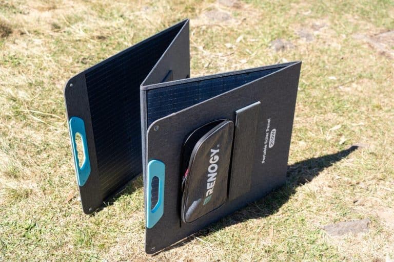 Renogy 200W Portable Folding Solar Panel review - 4WDing Australia