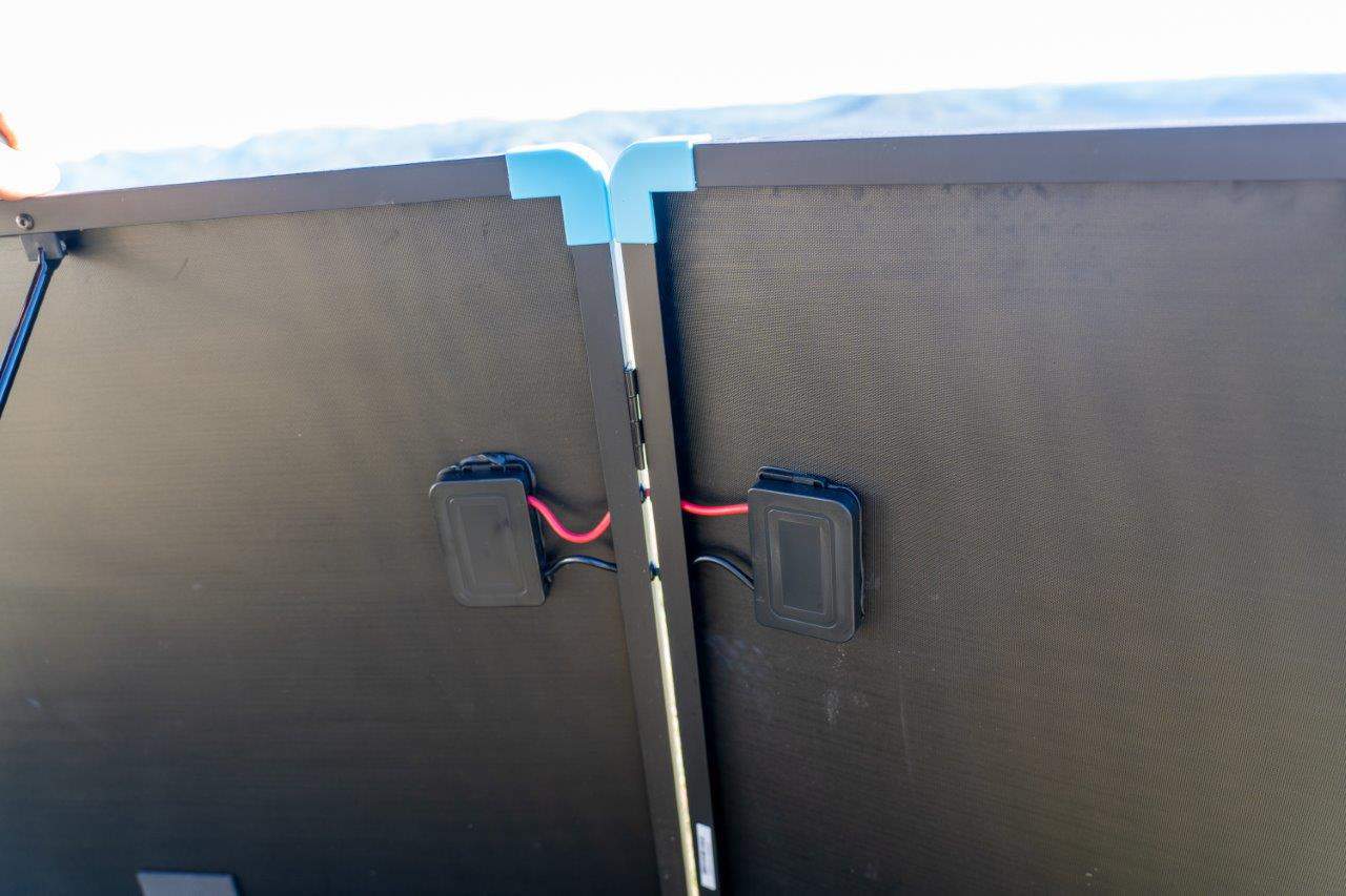 Renogy 400W portable solar panel review - 4WDing Australia