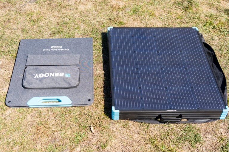 Renogy 200W Portable Folding Solar Panel review - 4WDing Australia