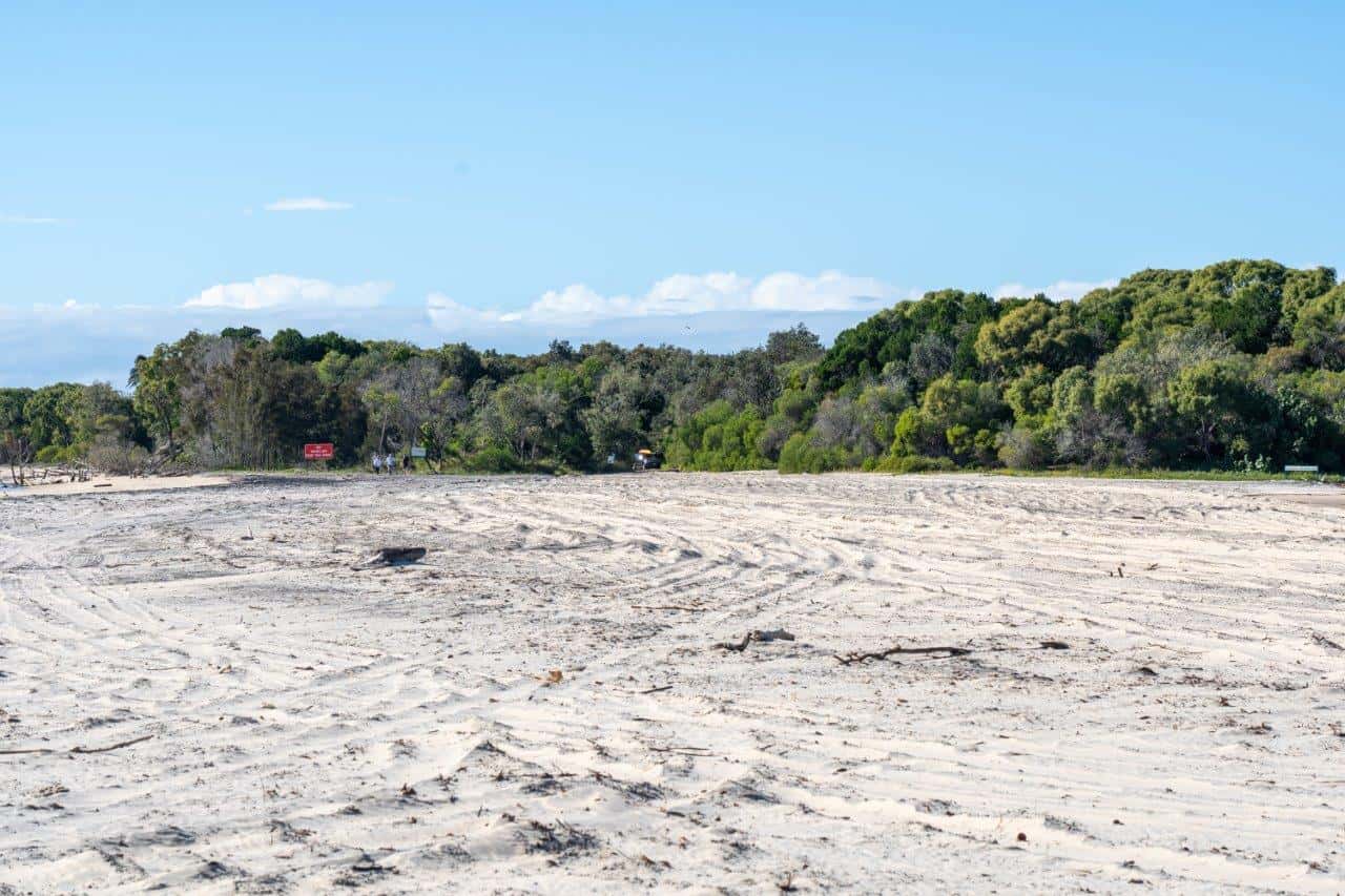 Inskip Point; you don't need to get bogged - 4WDing Australia
